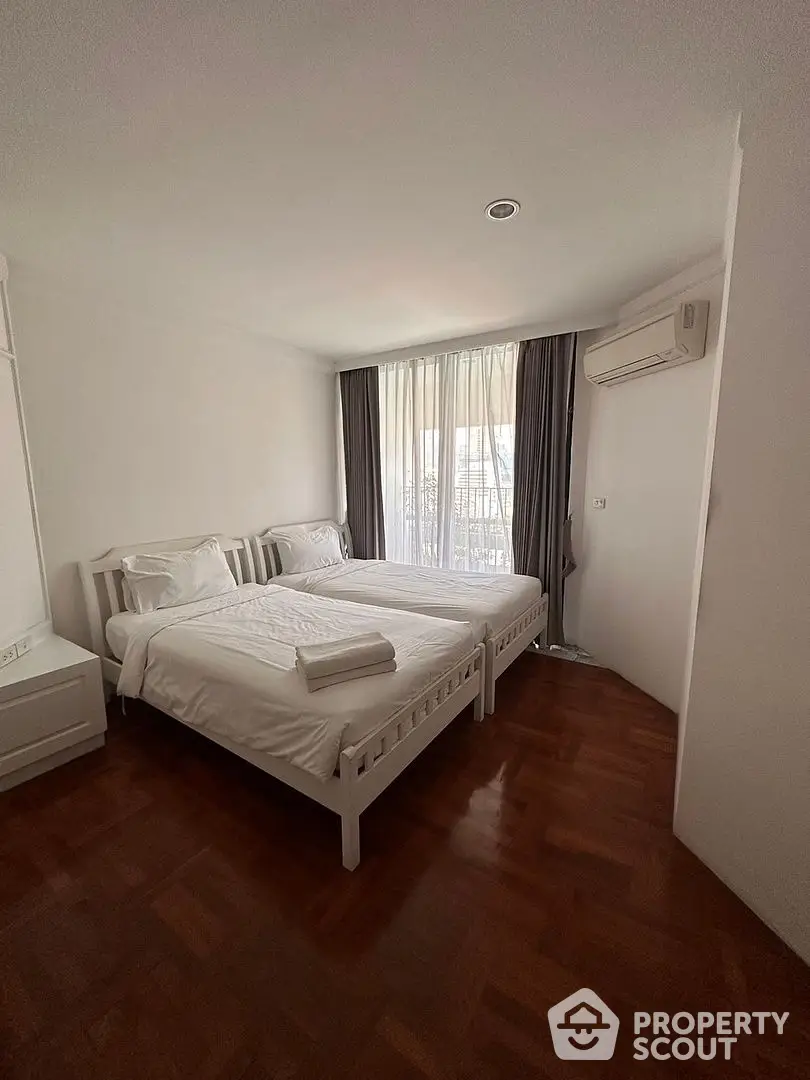 Trinity Complex - Condo in Bangkok - all facts | PropertyScout